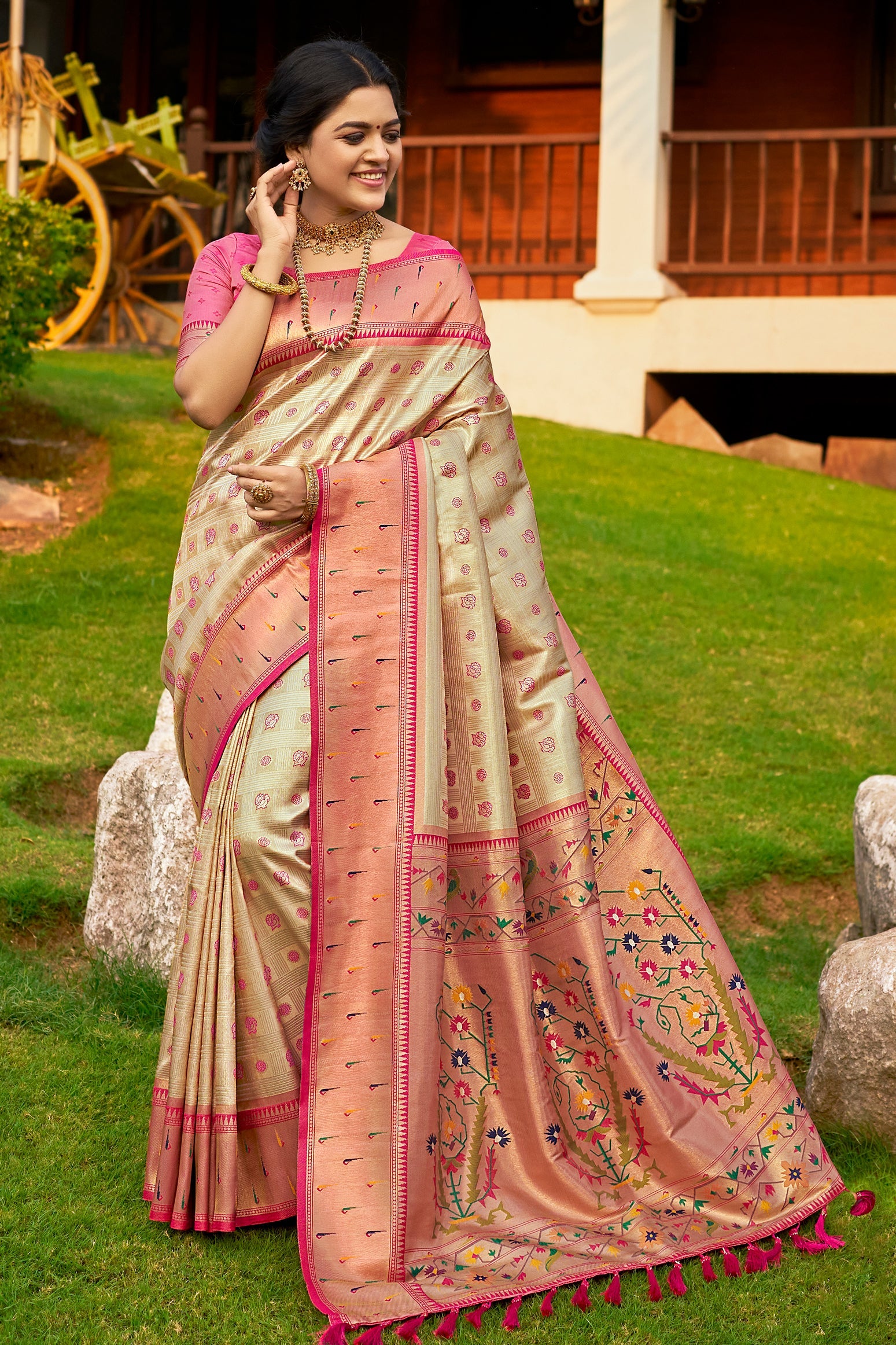Shop for Off White Paithani Saree Online : ZB132382 | Saree Buta